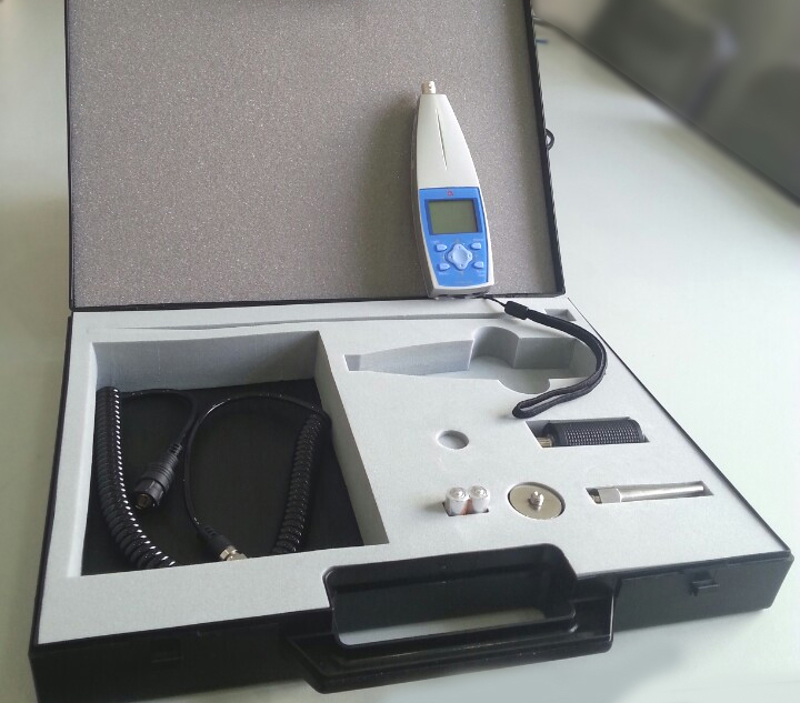 HUST Việt Nam bàn giao máy đo độ rung ACO 3116